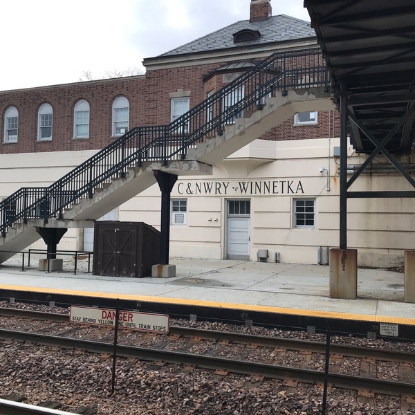 Metra - Winnetka - 5 tips from 692 visitors