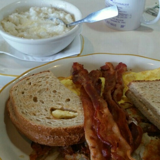 Photos at Alice's Diner & Family Restaurant - Diner