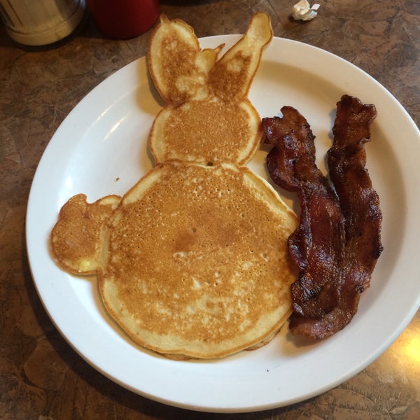 Freeland Cafe & Lounge - 1642 East Main Street