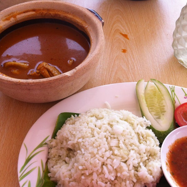 nasi buluh claypot, batu gajah sentral