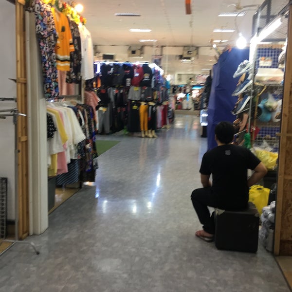 Dtac shop - ตะวันนาพลาซ่า - Mobile Phone Store