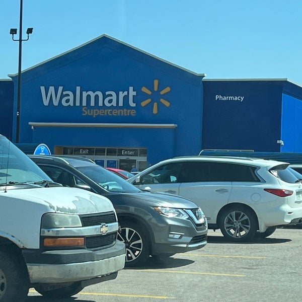 Walmart Supercentre - Stoneridge - Saskatoon, SK