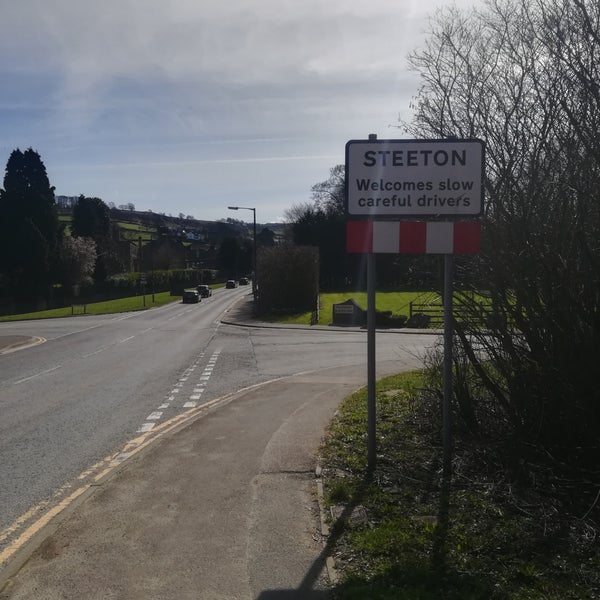Steeton & Silsden Railway Station (SON) - Rail Station in Keighley