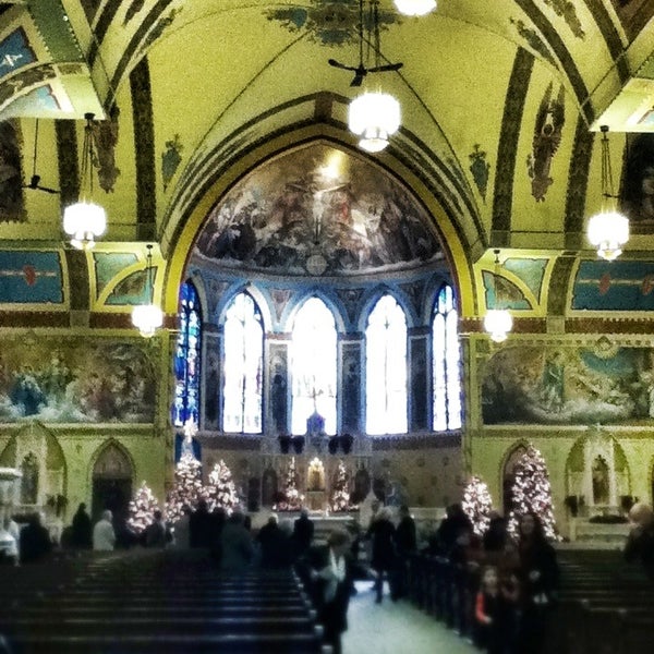 Holy Cross Catholic Church - Church in Delray