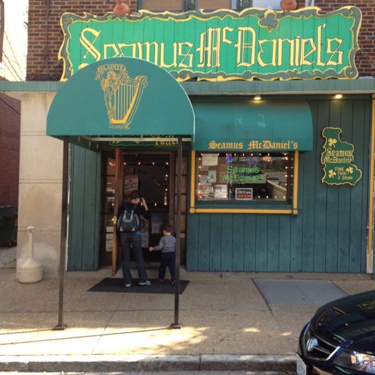 Seamus McDaniel's - Pub in Saint Louis