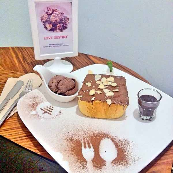 Rudolph's Cafe (รูดอล์ฟ คาเฟ่) (Now Closed) - ทุ่งครุ, กรุงเทพมหานคร