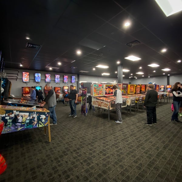 Captain's Arcade Showroom - Video Games Store in Anaheim