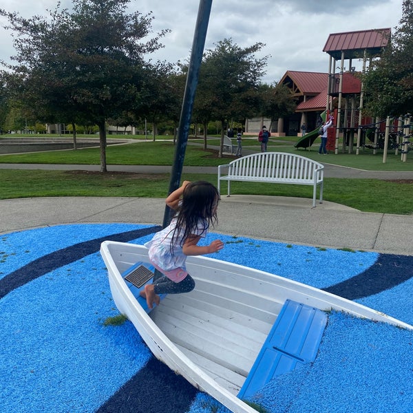 Crossroads Park - Crossroads - 16000 NE 10th St