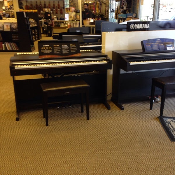 Kennelly Keys Music - Music Store in Bellevue Square