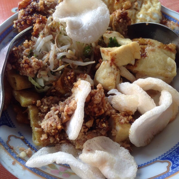 Segitiga Erlangga - 2 tips from 382 visitors