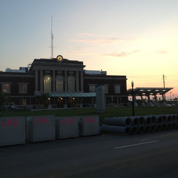 Photos at Amtrak: Lancaster Rail Station (LNC) - Ross - Lancaster, PA