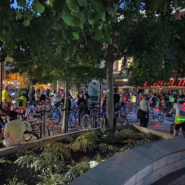 Photos at Grove Street PATH Station - Metro Station