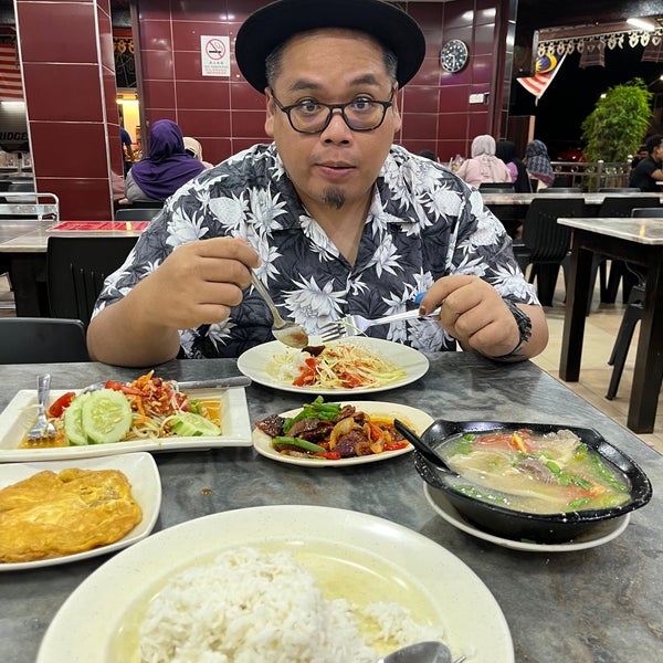 Photos at Restoran Seri TTDI - Jalan Saujana Indah 4