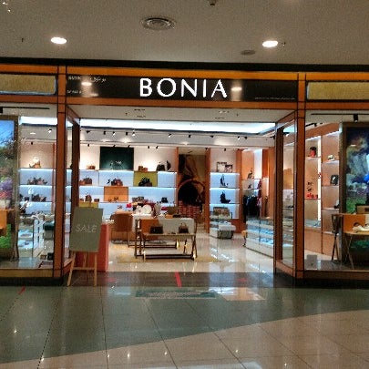 Bonia - Boutique