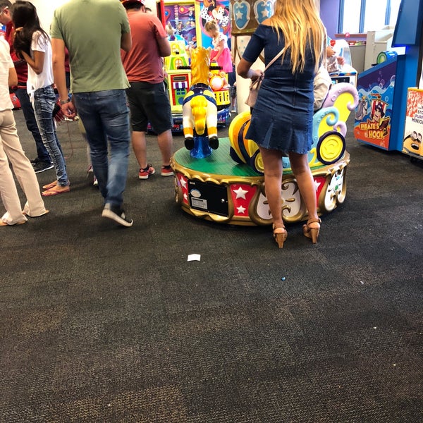 Chuck E. Cheese - Arcade