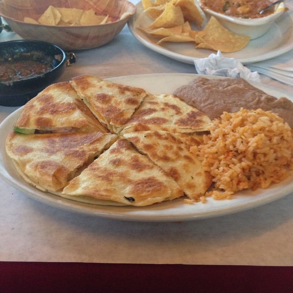 Tres Locos - Mexican Restaurant in Muskego