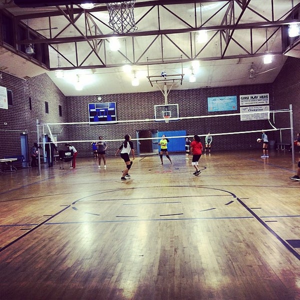 Photos at Winnetka Recreation Community Center Park - 3 tips from 255 ...