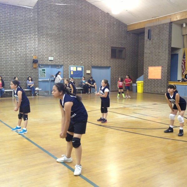 Photos at Winnetka Recreation Community Center Park - 3 tips from 255 ...