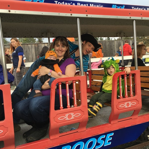 Galey Farms Corn Maze, Market & Railway - 2 tips