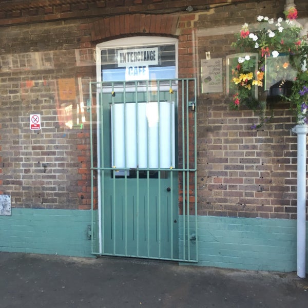 Barnham Railway Station (BAA) - Rail Station in Barnham