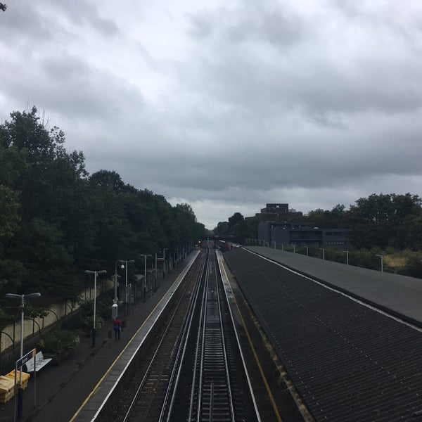 Photos at Barnes Railway Station (BNS) - Mortlake and Barnes Common ...