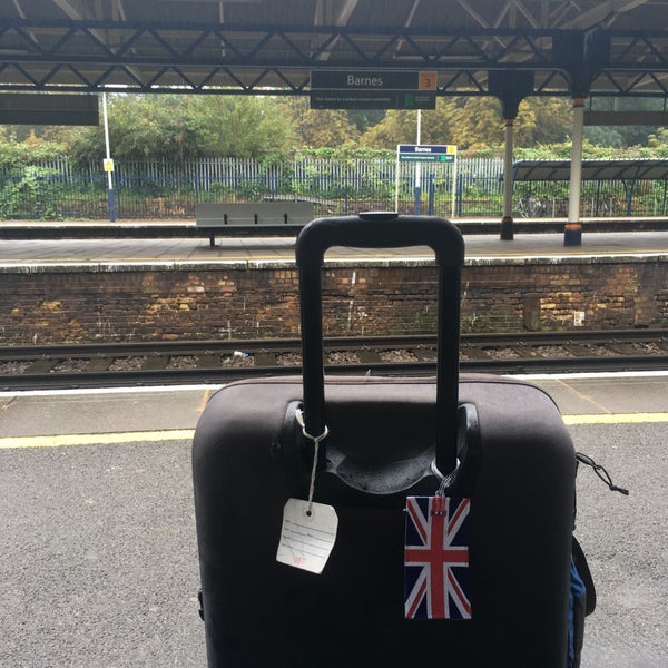 Photos at Barnes Railway Station (BNS) - Mortlake and Barnes Common ...