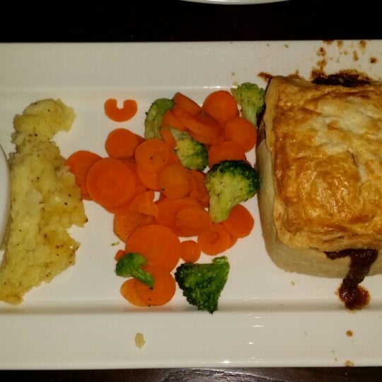 The York Palace (Wetherspoon) - Pub in Llanelli