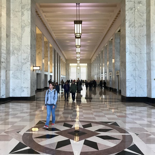 Old Chicago Main Post Office - Historic Site in South Loop