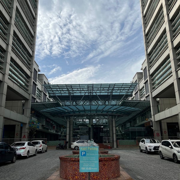 IOI Boulevard - Plaza in Bandar Puchong Jaya
