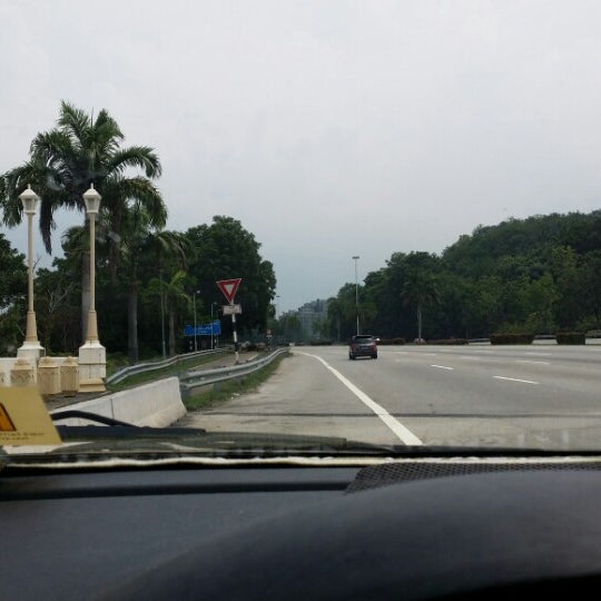 putrajaya highway to dengkil - Road in Cyberjaya