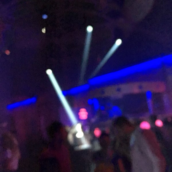 Photos at High End Club - 86 tips