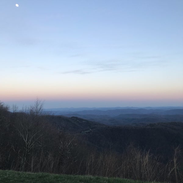 Thunder Hill Overlook - 3 tips from 163 visitors