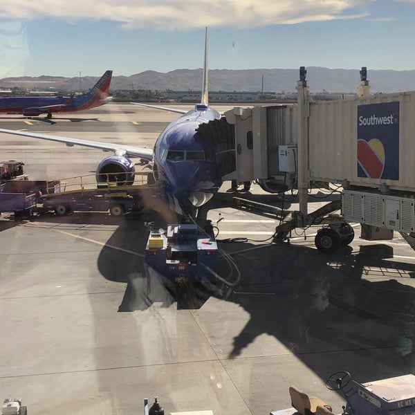 Gate C19 - Sky Harbor - 3 tips