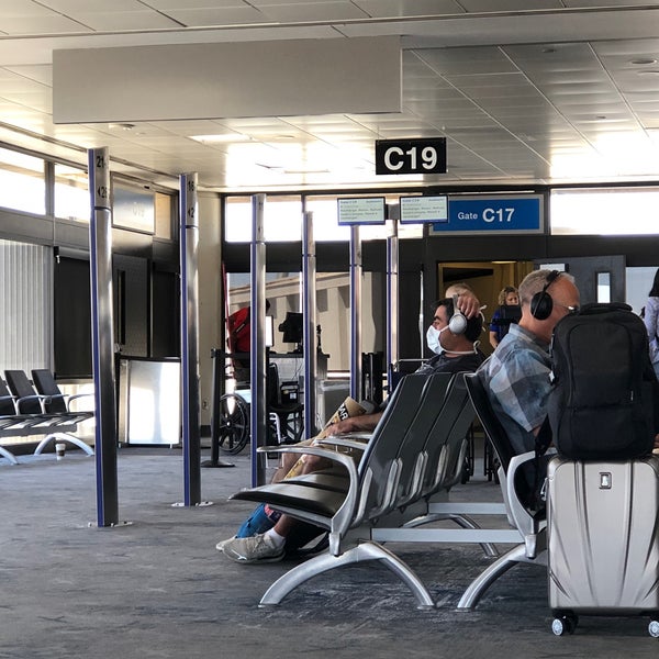 Gate C19 - Sky Harbor - 3 tips