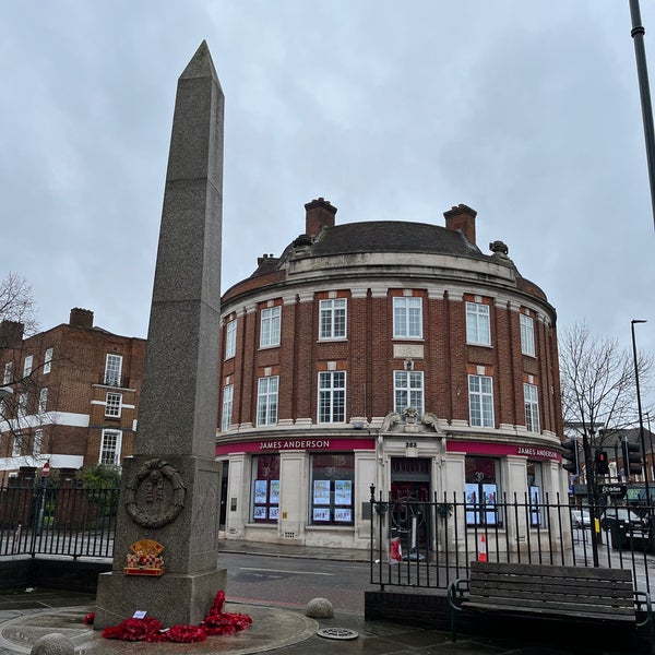 East Sheen - Neighborhood