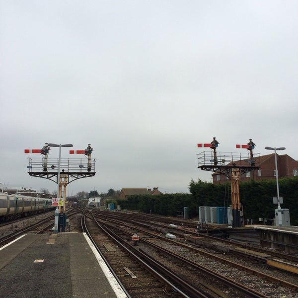 Bognor Regis Railway Station (BOG) - Station Rd