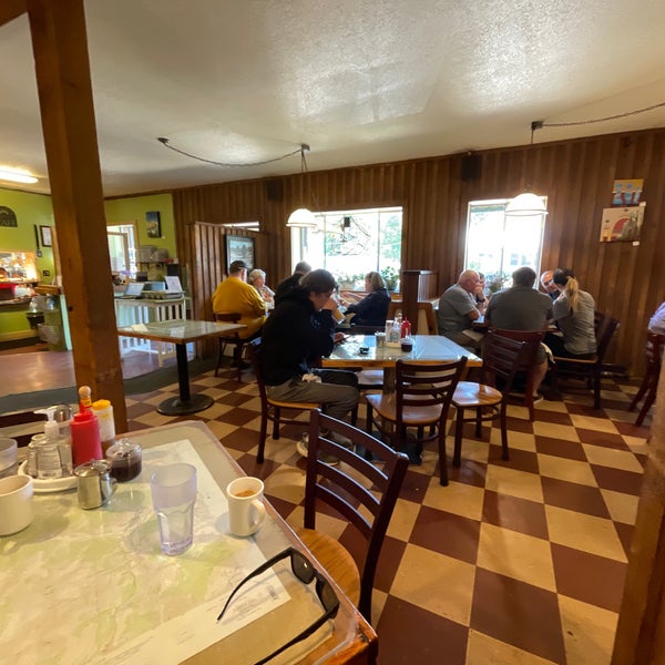 College Drive Cafe - Breakfast Spot