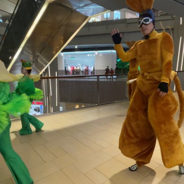 Photos at Kerry Parkside (浦东嘉里城) - Shopping Mall