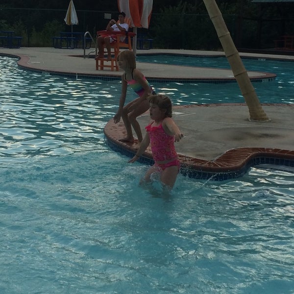 Frog Pond Pool & Waterpark - 1 tip