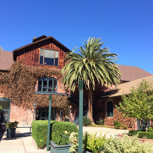 Stanford Barn - 3 tips from 268 visitors