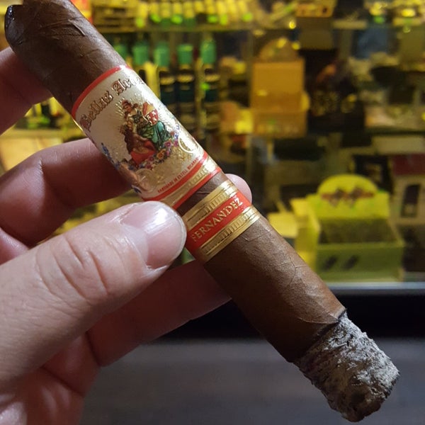 VIP Cigars - Bronx River - 1 tip