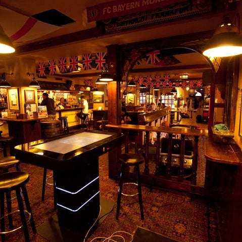 Mr. Pickwick Pub Zug - Sports Bar