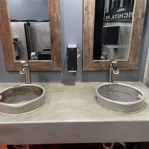 Emerson Biggins - Sports Bar in Wichita