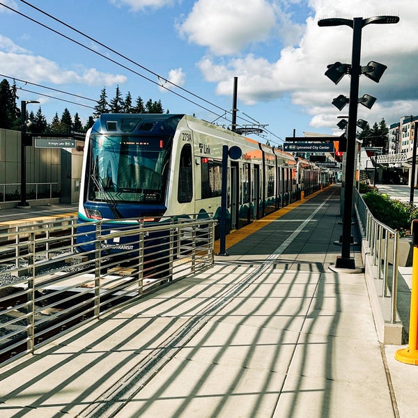 Shoreline North/185th Link Station - Light Rail Station in Shoreline