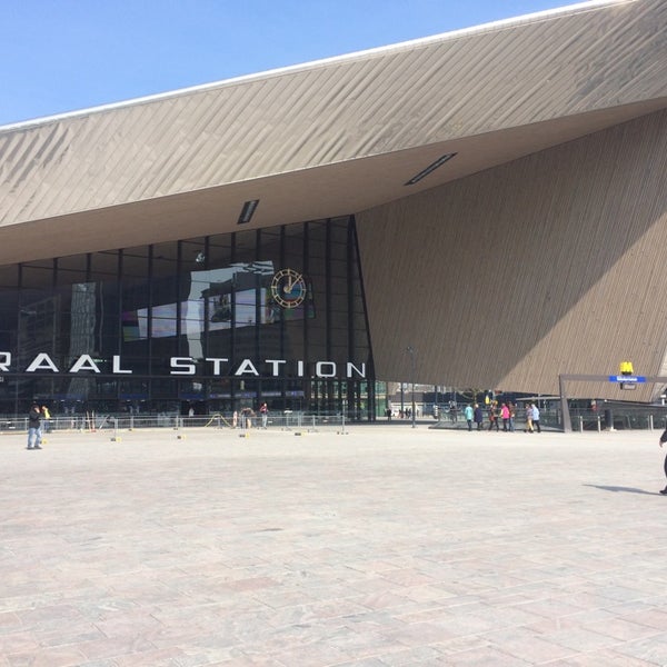 Stationsplein - C.S. Kwartier - Stationsplein