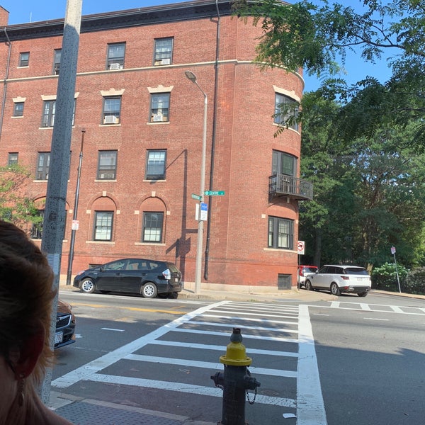 Vee Vee - 29 tips from 642 visitors