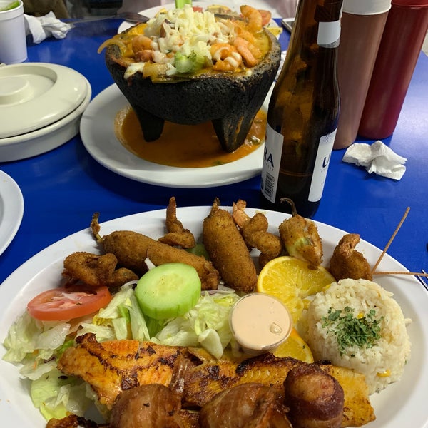 Mariscos Mazatlan II - Tijuana, Baja California