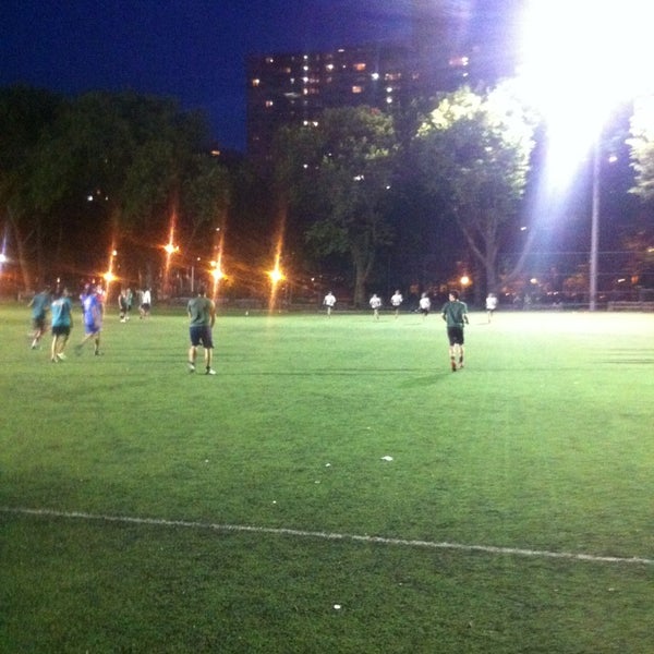 Sternberg Park - East Williamsburg - 4 tips