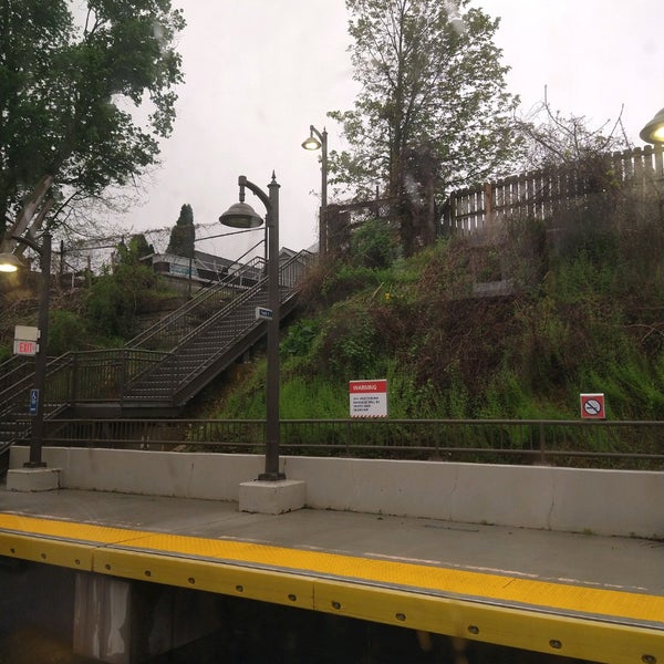 Amtrak: Mount Joy Station (MJY) - E Henry St