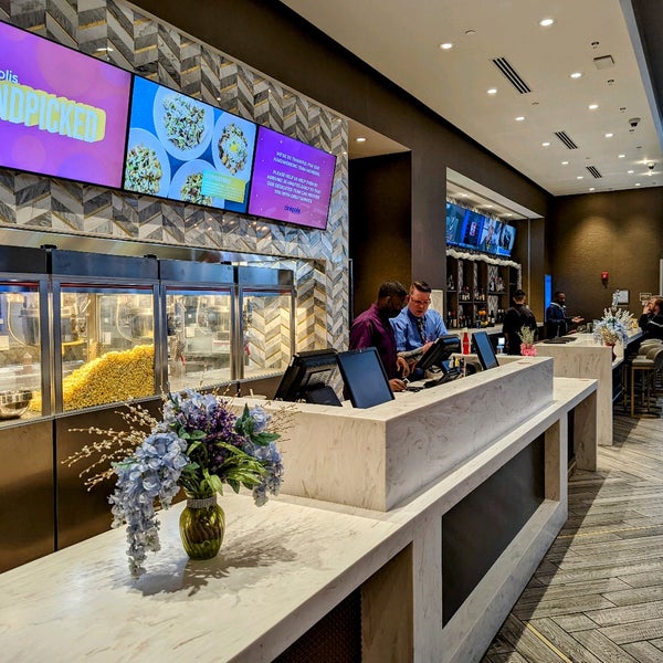 Cinepolis Luxury Cinema - Movie Theater